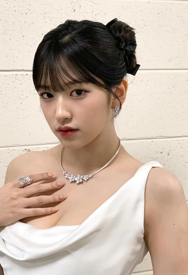 보기만 해도 '숨멎'…아이브 안유진, 치명적인 매력 발산